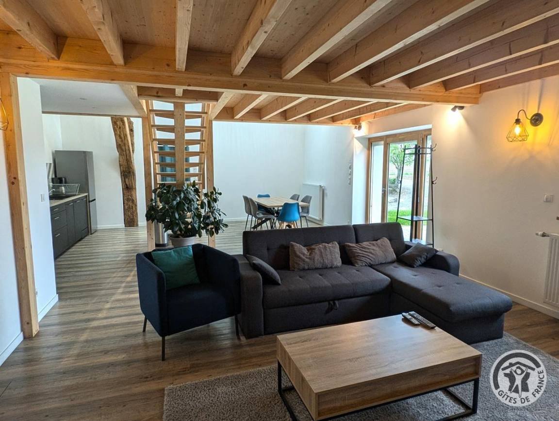 101 M² Gîte ∙ 3 Chambres ∙ 6 Personnes - Rhône
