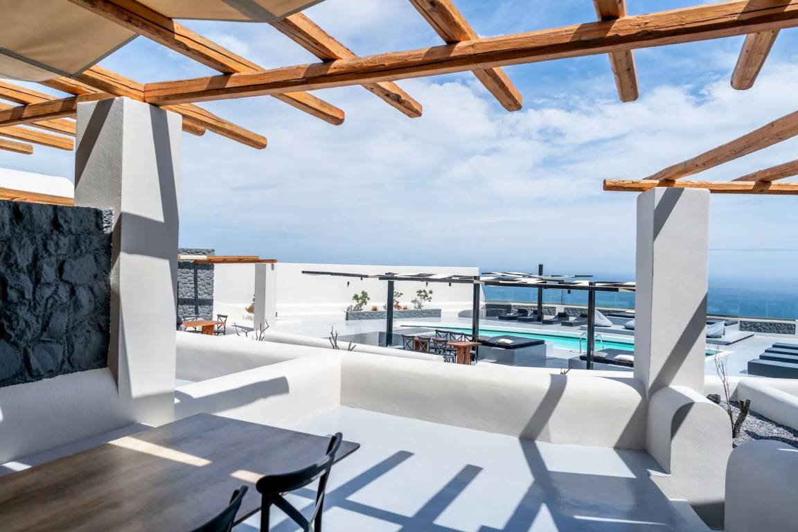 Villa ∙ 2 Bedrooms ∙ 3 Guests - Santorini