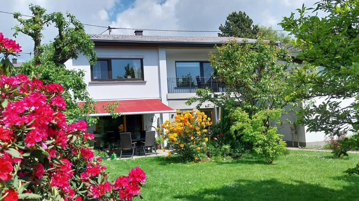 90 M² Ferienwohnung ∙ 2 Schlafzimmer ∙ 2 Gäste - Saarland
