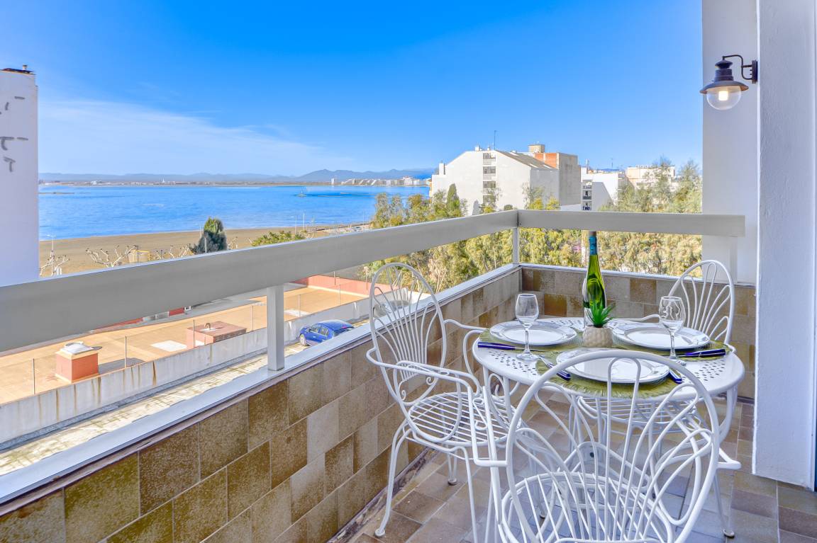 120 M² Appartement ∙ 3 Chambres ∙ 6 Personnes - Roses