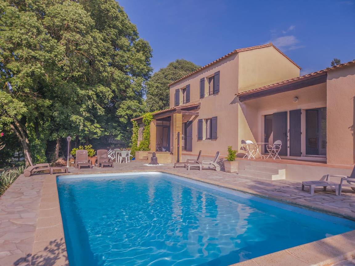 Villa ∙ 3 Bedrooms ∙ 8 Guests - Collias
