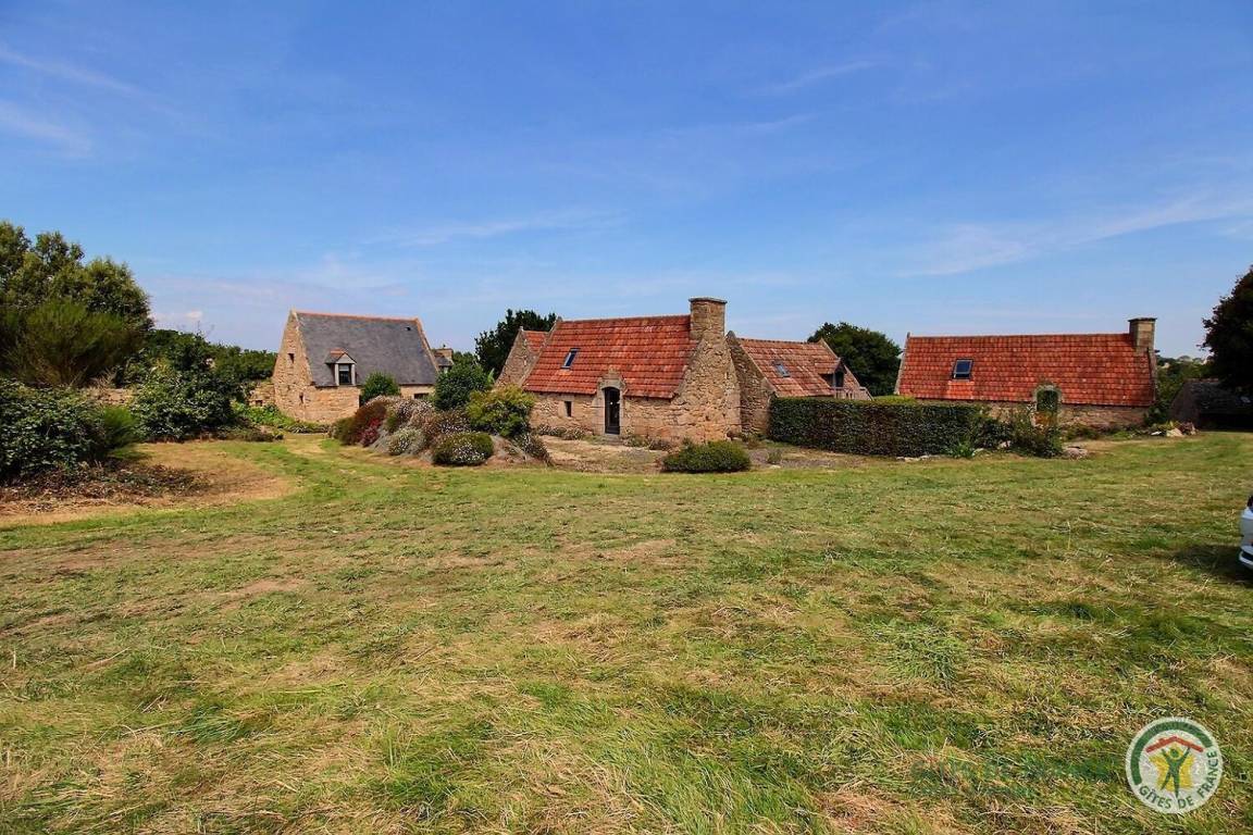240 M² Gîte ∙ 7 Chambres ∙ 14 Personnes - Lannion