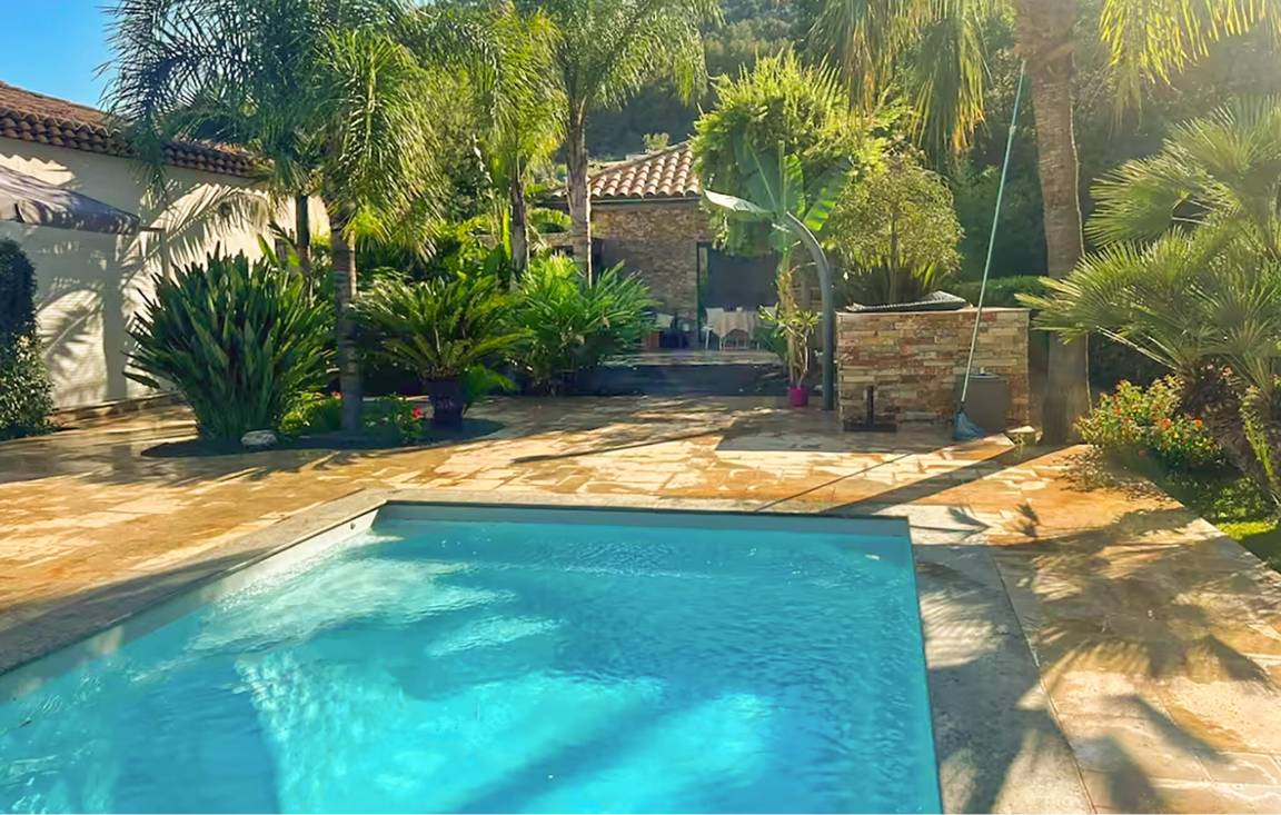 30 M² Maisonette ∙ 1 Bedroom ∙ 2 Guests - Le Pradet