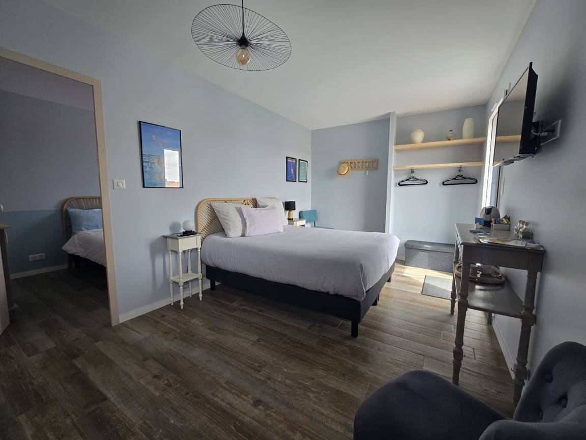 28 M² Chambre D'hôtes ∙ 2 Chambres ∙ 5 Personnes - Saint-Michel-Chef-Chef