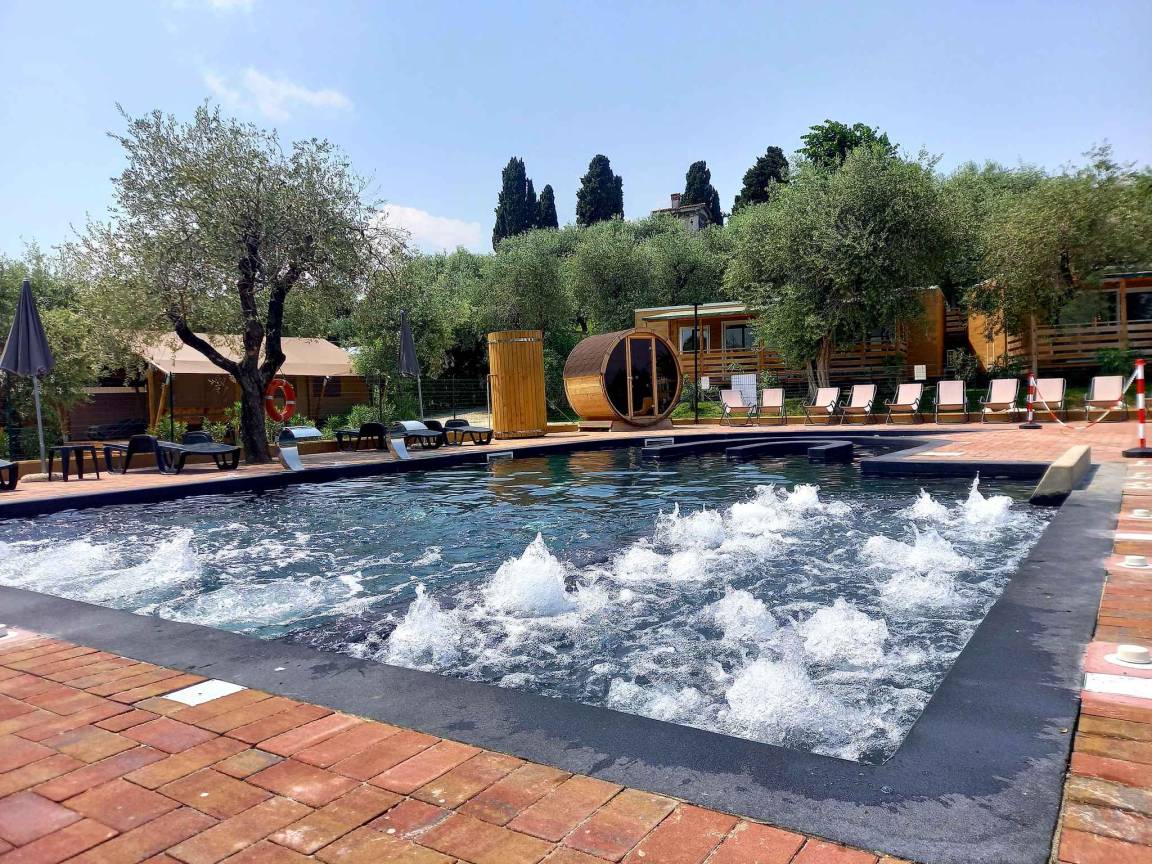 34 M² Caravan ∙ 2 Bedrooms ∙ 5 Guests - Lake Garda