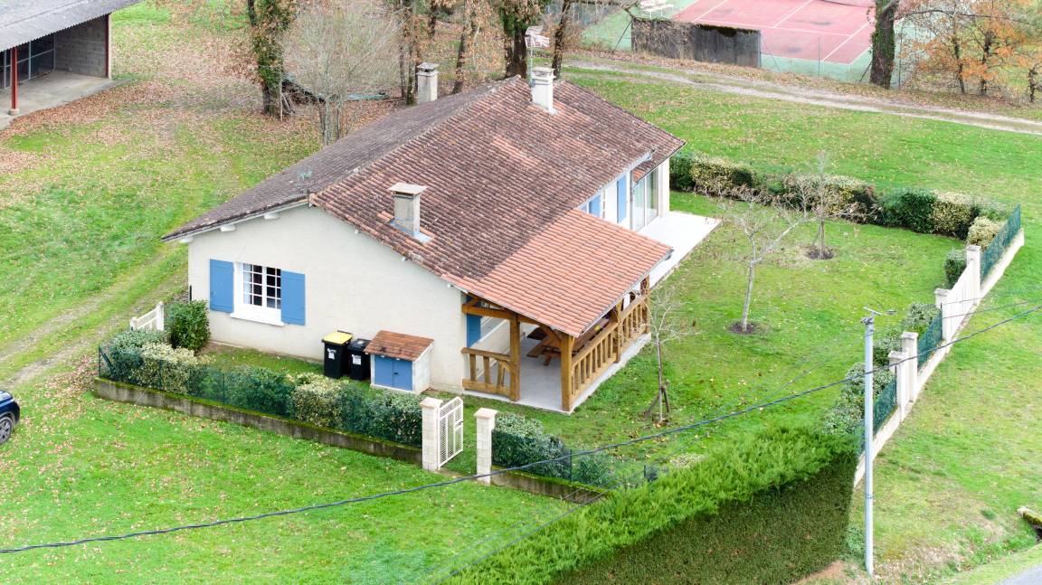 80 M² Cottage ∙ 3 Bedrooms ∙ 6 Guests - Dordogne