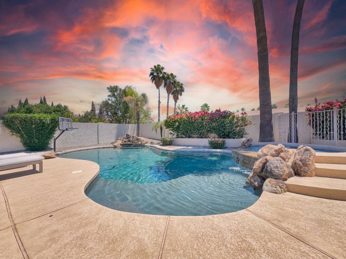 185 M² House ∙ 3 Bedrooms ∙ 8 Guests - Phoenix, AZ