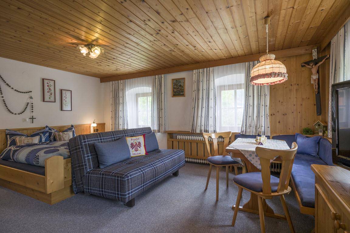 30 M² Ferienwohnung ∙ 1 Schlafzimmer ∙ 2 Gäste - Samerberg