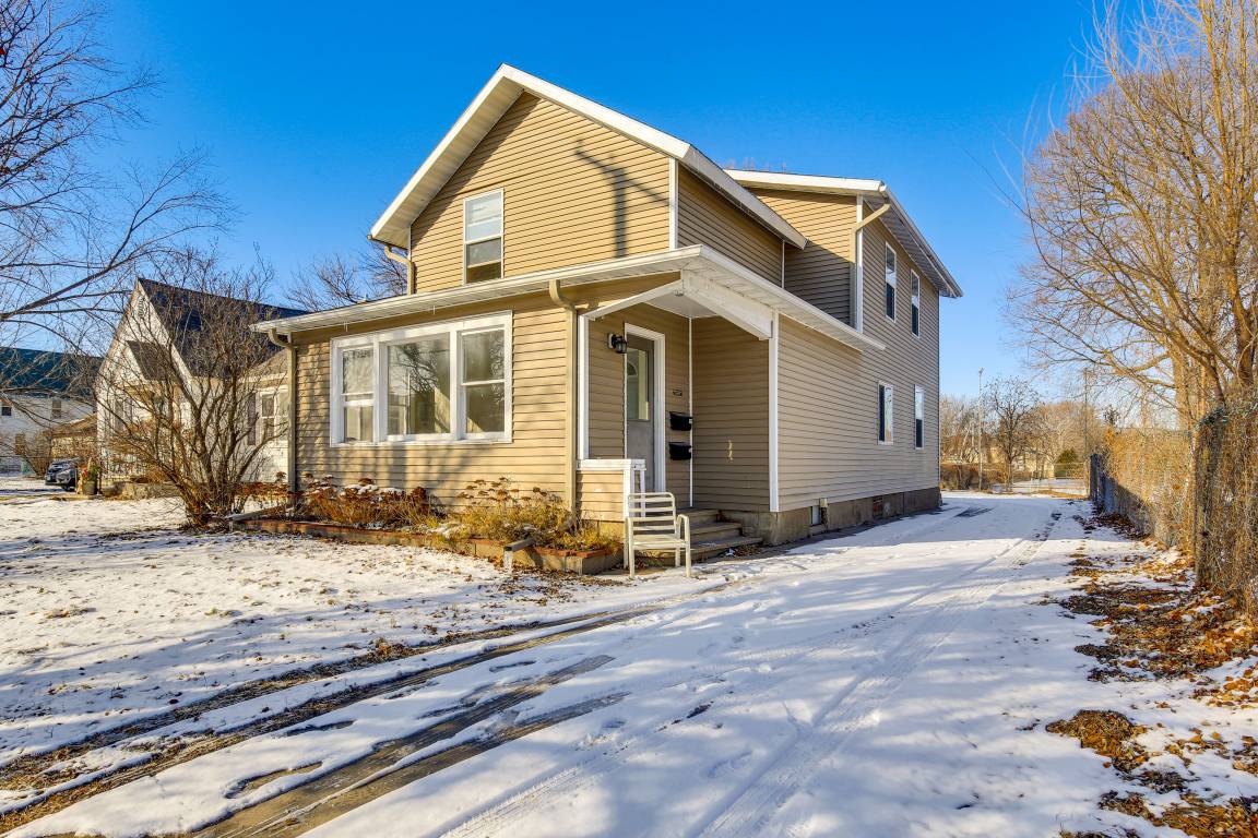 139 M² Apartment ∙ 3 Bedrooms ∙ 6 Guests - Winona, MN