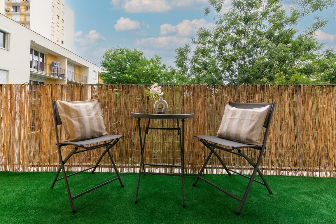 75 M² Appartement ∙ 4 Slaapkamers ∙ 8 Gasten - Noisy-le-Grand