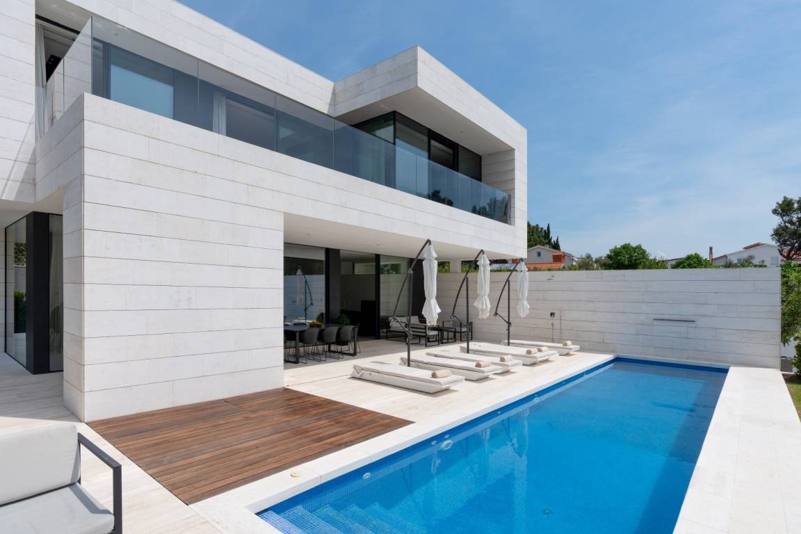 150 M² Villa ∙ 4 Bedrooms ∙ 8 Guests - Starigrad