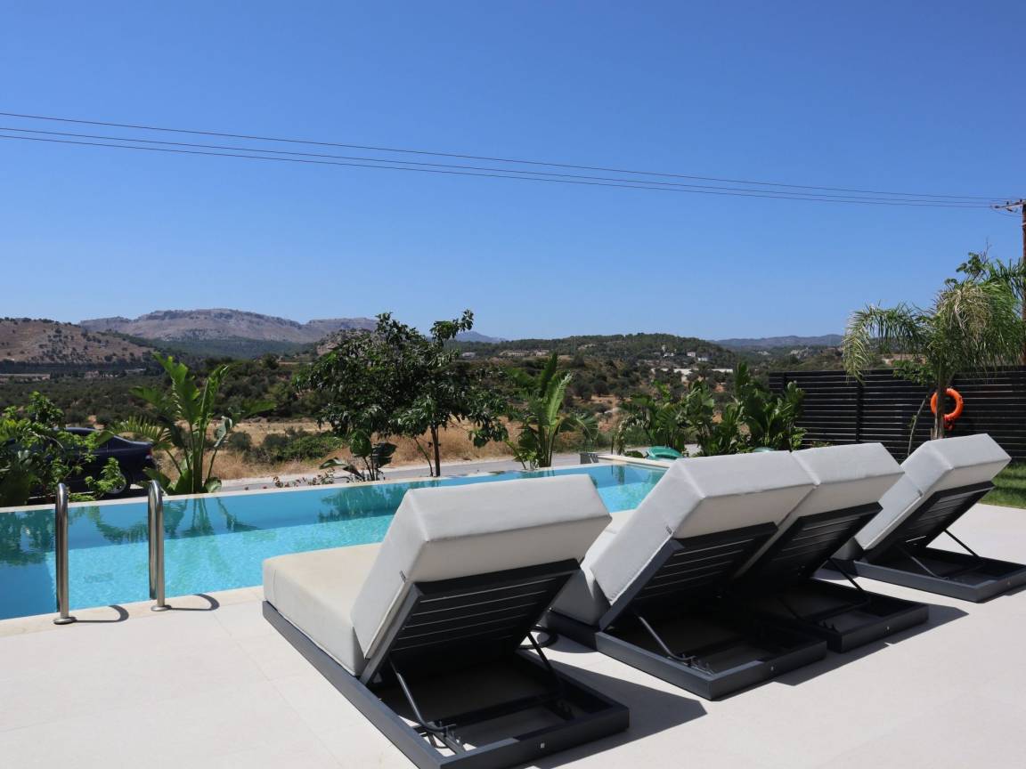 100 M² Apartment ∙ 3 Bedrooms ∙ 5 Guests - Faliraki