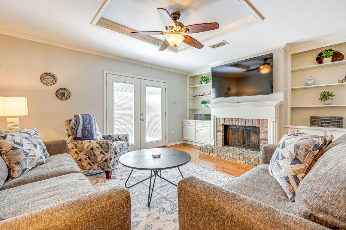 129 M² Apartment ∙ 2 Bedrooms ∙ 7 Guests - Mobile, AL