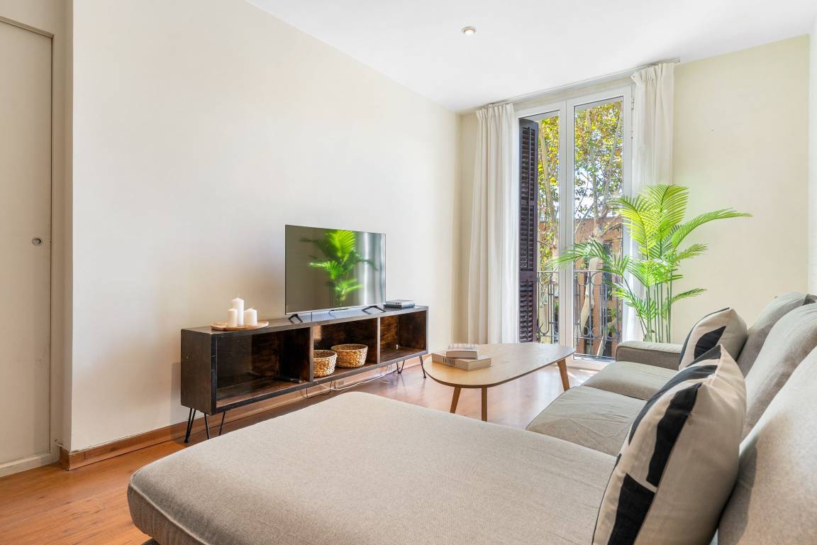90 M² Apartamento ∙ 2 Habitaciones ∙ 4 Huéspedes - Esplugues de Llobregat