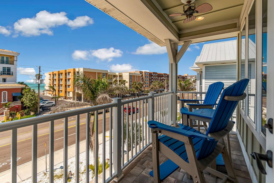 224 M² House ∙ 3 Bedrooms ∙ 6 Guests - Redington Beach, FL