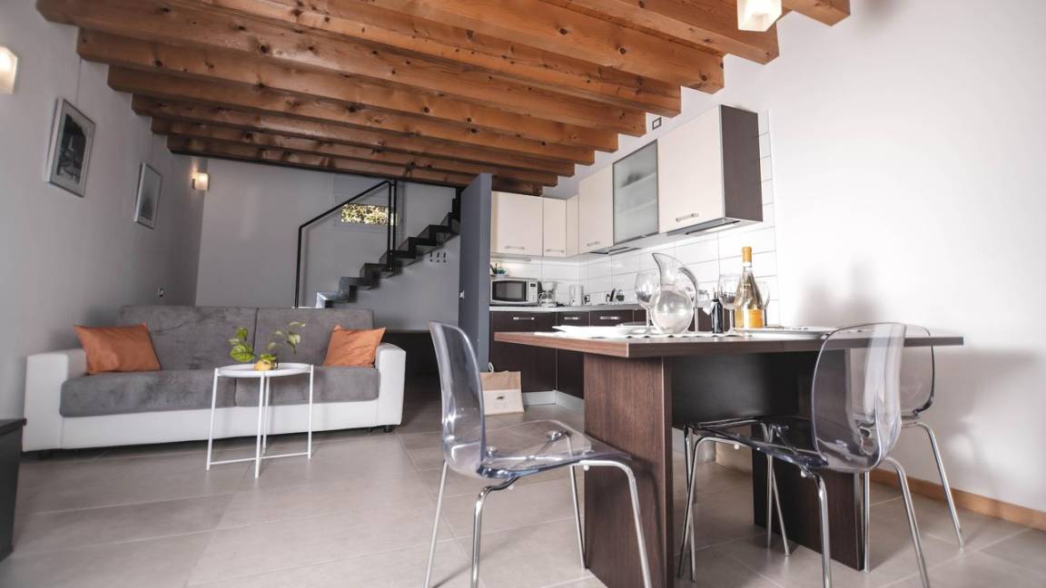 65 M² House ∙ 1 Bedroom ∙ 4 Guests - Gargnano