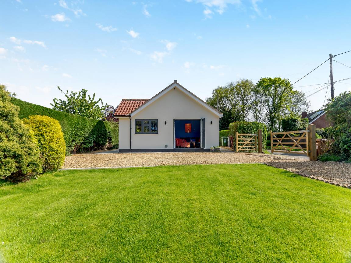 Cottage ∙ 3 Bedrooms ∙ 6 Guests - Wroxham