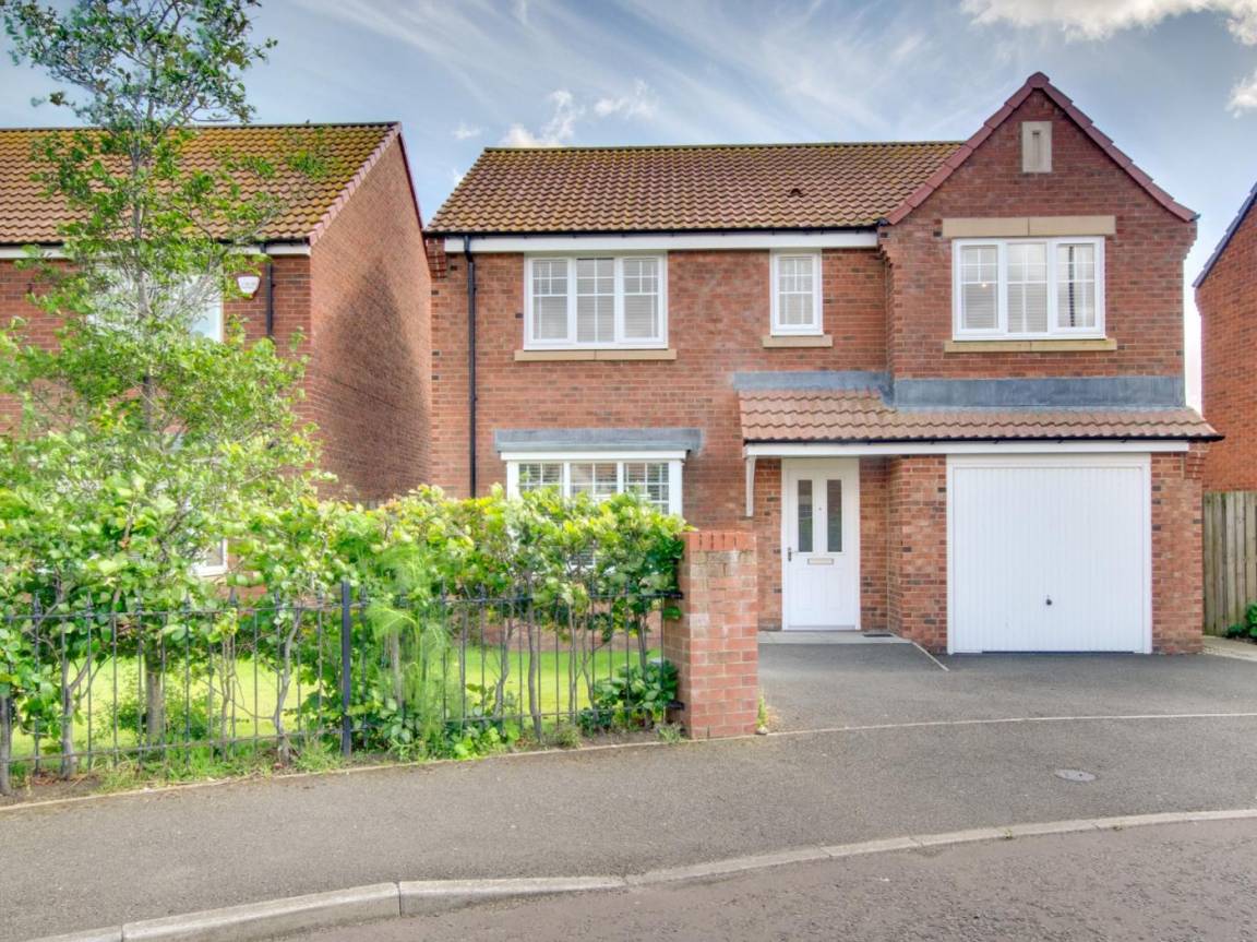 Cottage ∙ 4 Bedrooms ∙ 8 Guests - Seahouses