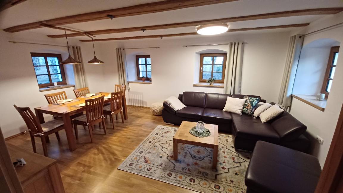 100 M² Ferienhaus ∙ 3 Schlafzimmer ∙ 6 Gäste - Bautzen