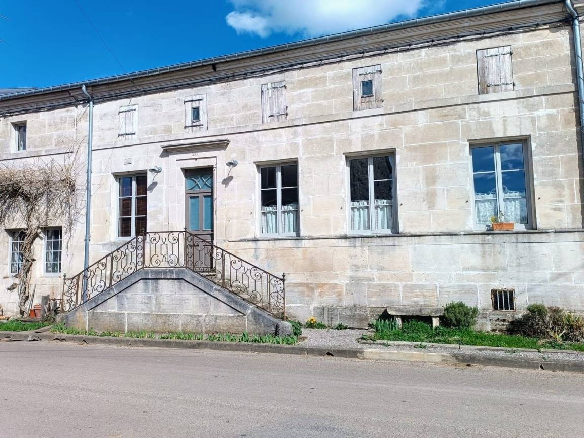 115 M² Landhaus ∙ 3 Schlafzimmer ∙ 6 Gäste - Meuse