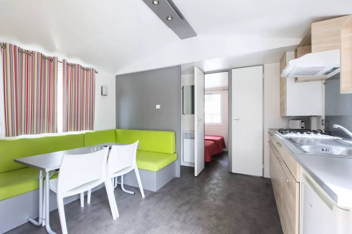 49 M² Bungalow ∙ 3 Habitaciones ∙ 5 Huéspedes - Sitges