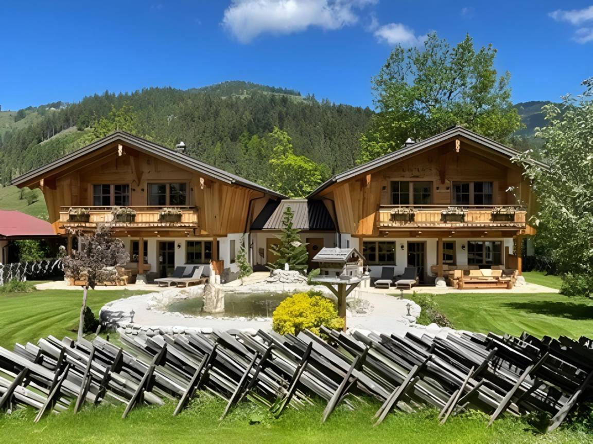 145 M² Chalet ∙ 3 Bedrooms ∙ 8 Guests - Wagrain