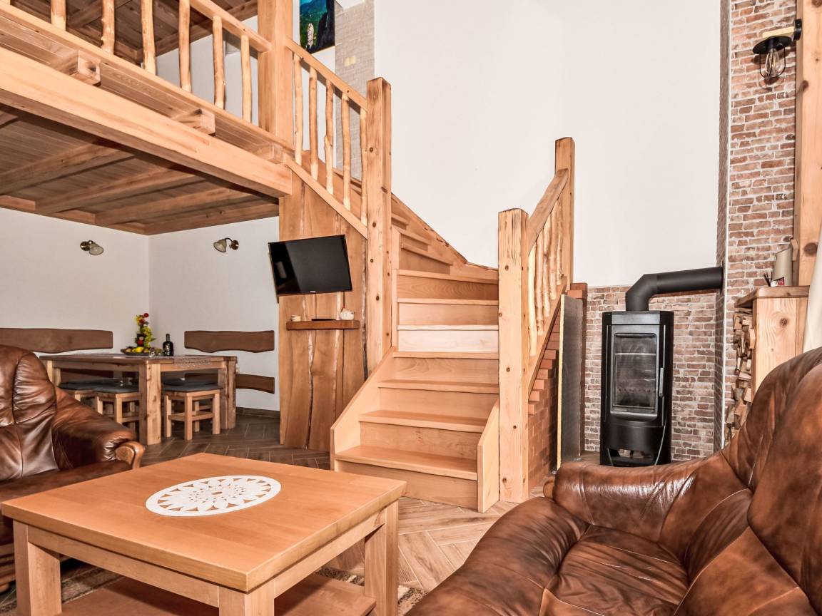 120 M² House ∙ 1 Bedroom ∙ 5 Guests - Karlobag