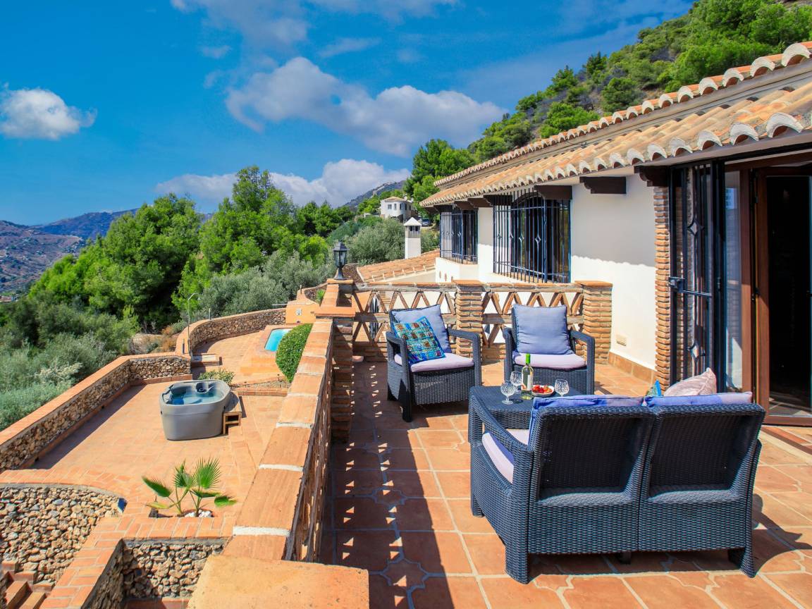 350 M² House ∙ 1 Bedroom ∙ 8 Guests - Frigiliana