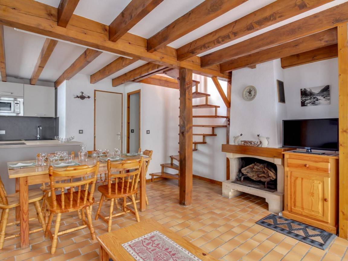 55 M² Ferienhaus ∙ 2 Schlafzimmer ∙ 7 Gäste - Cauterets
