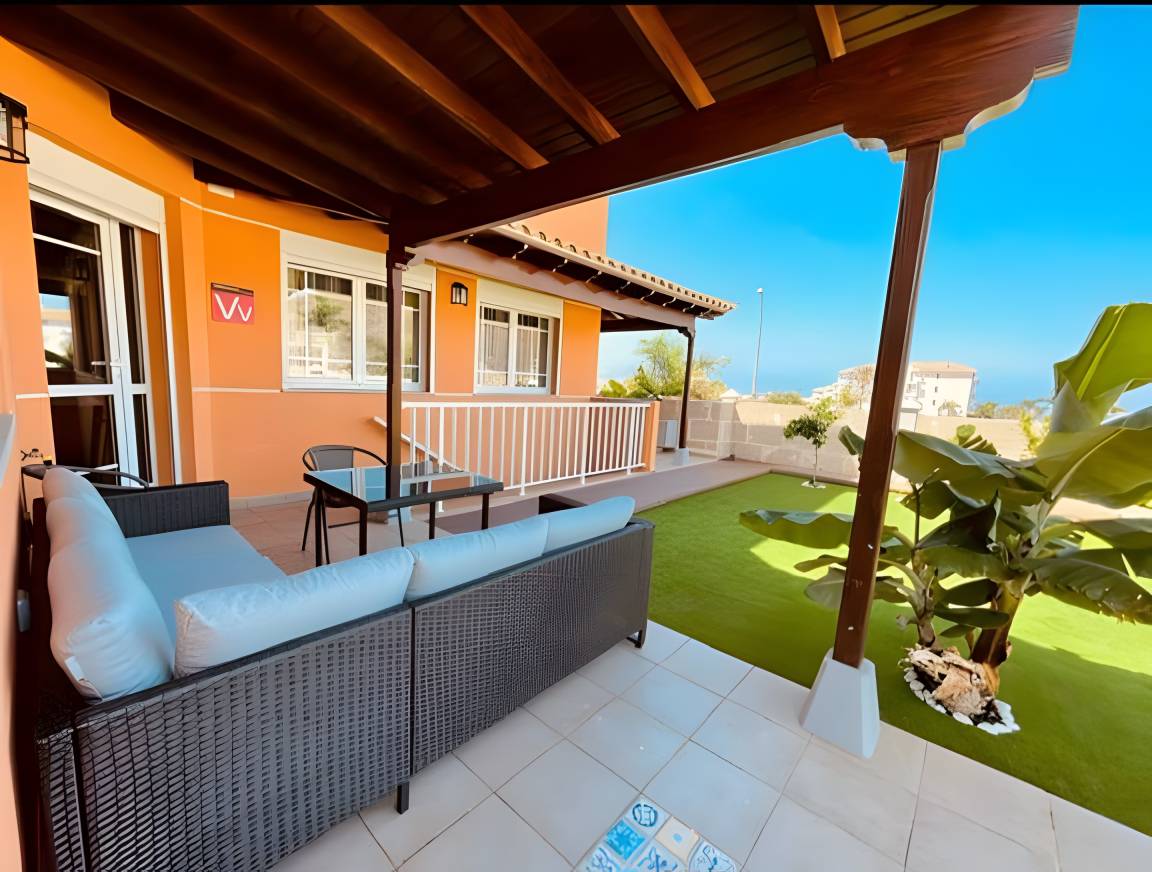 150 M² House ∙ 4 Bedrooms ∙ 7 Guests - Playa de las Américas