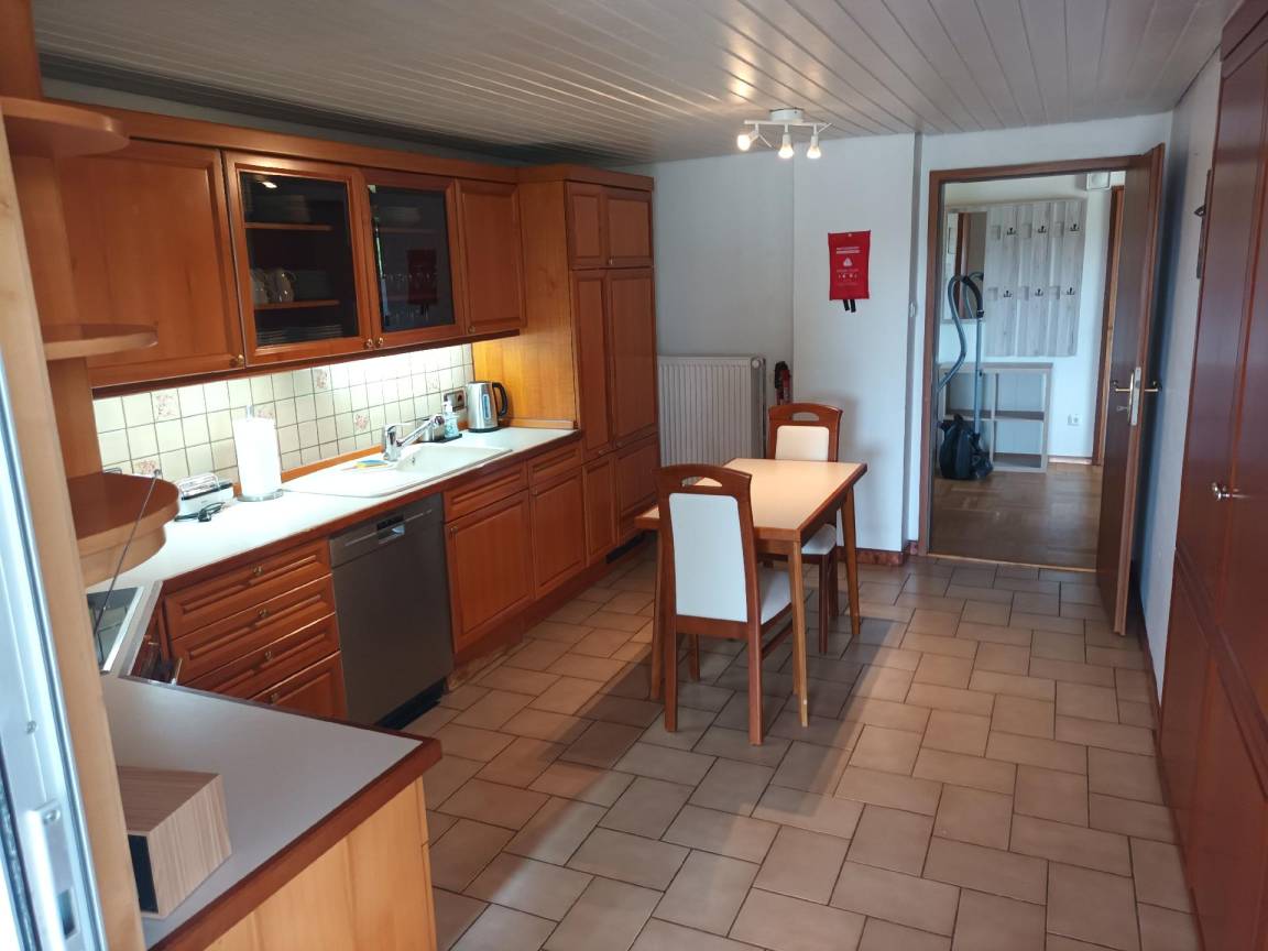 100 M² Ferienwohnung ∙ 2 Schlafzimmer ∙ 4 Gäste - Norderstedt