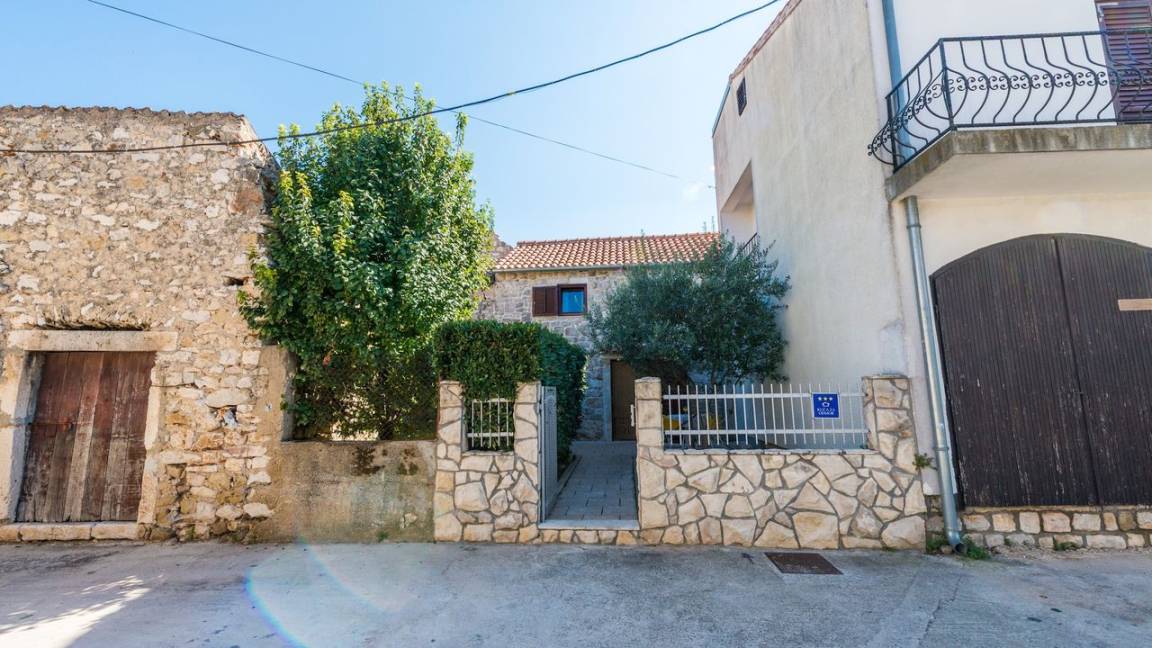 41 M² Ferienhaus ∙ 1 Schlafzimmer ∙ 3 Gäste - Dugi Otok