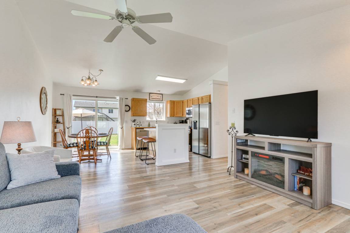 102 M² House ∙ 3 Bedrooms ∙ 8 Guests - Triple Play Family Fun Park, Hayden Lake