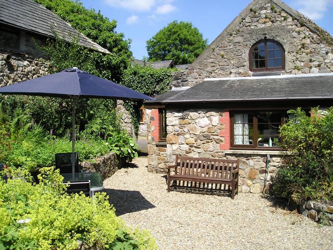 Cottage ∙ 2 Bedrooms ∙ 5 Guests - Narberth