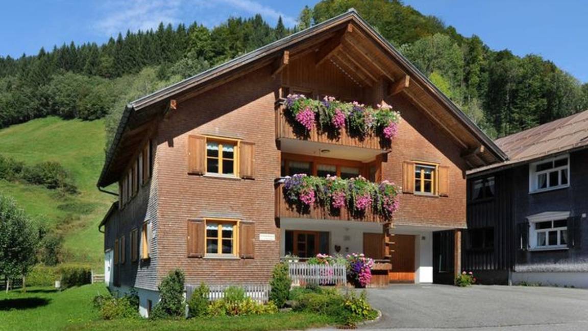 70 M² Ferienwohnung ∙ 3 Schlafzimmer ∙ 6 Gäste - Kleinwalsertal