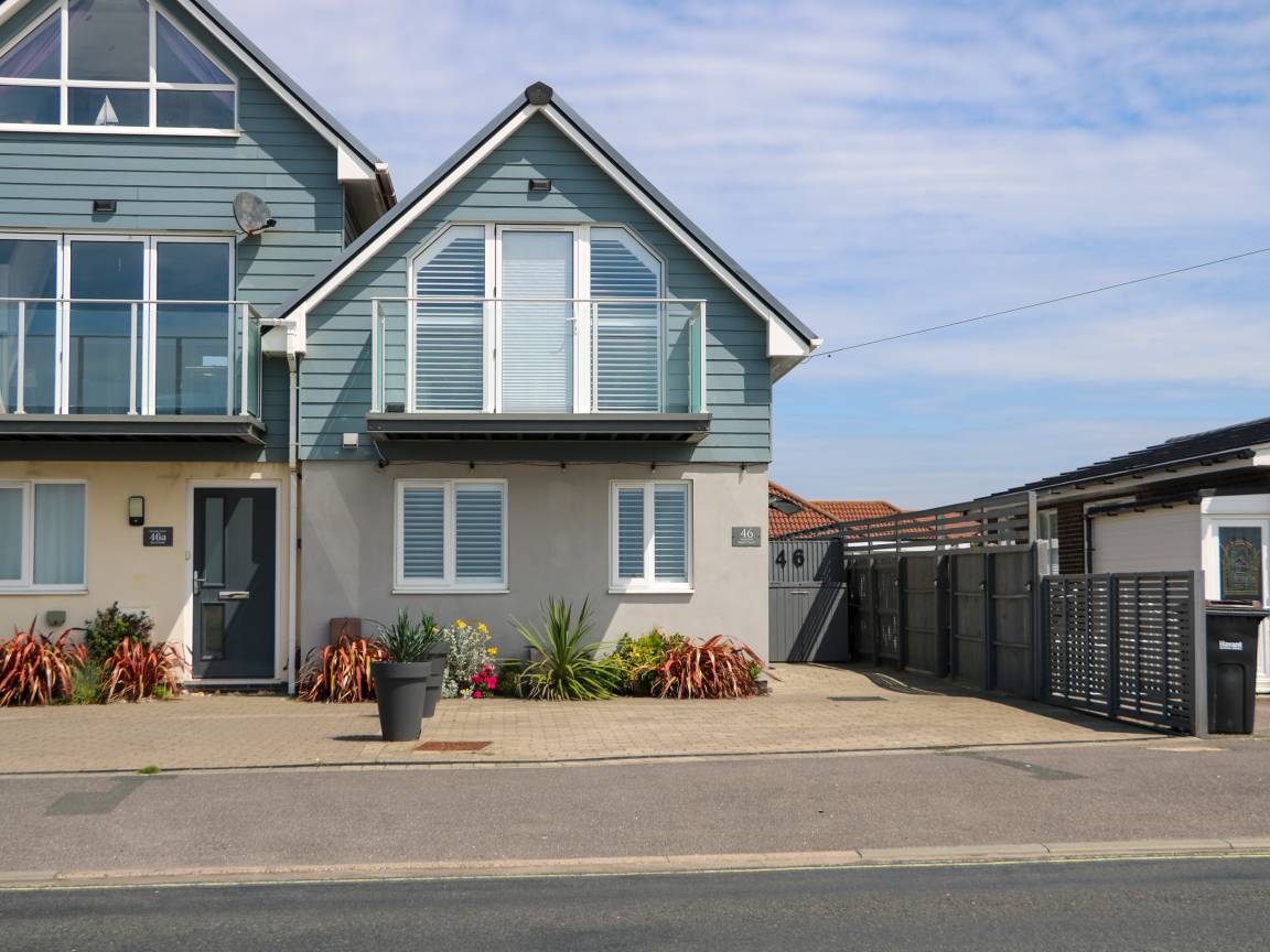 Cottage ∙ 2 Bedrooms ∙ 4 Guests - Hayling Island