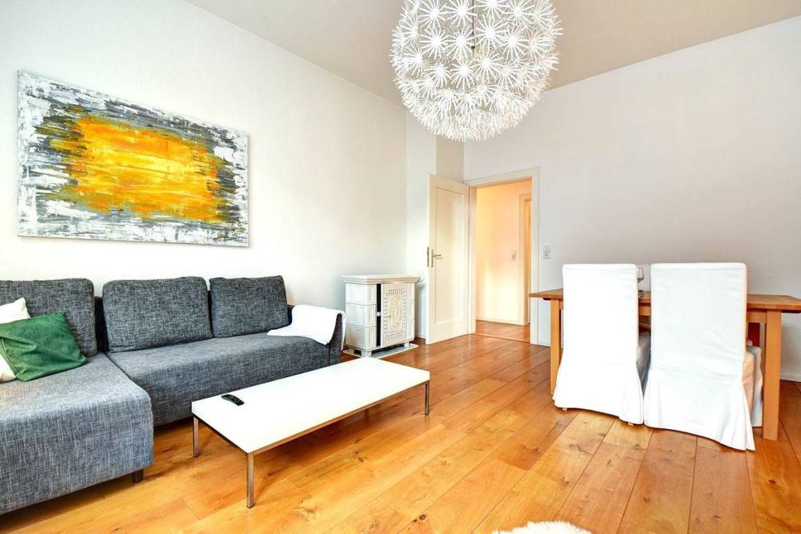 52 M² Ferienwohnung ∙ 1 Schlafzimmer ∙ 20 Gäste - Stuttgart