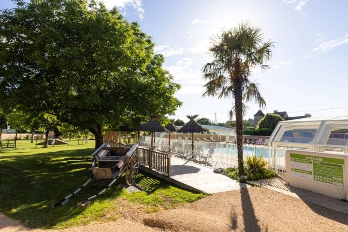 11 M² Camping ∙ 1 Chambre ∙ 2 Personnes - Gramat