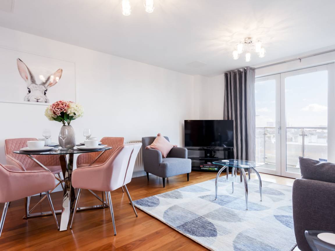 Cottage ∙ 2 Bedrooms ∙ 4 Guests - Poole