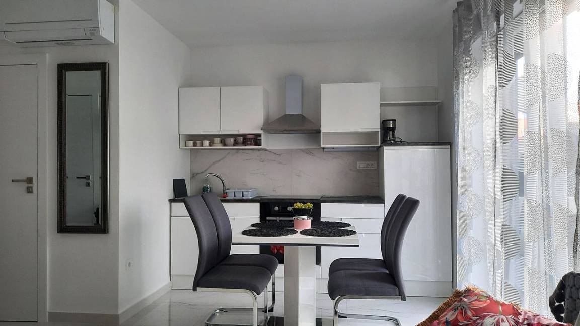 25 M² Hotel ∙ 2 Huéspedes - Zadar