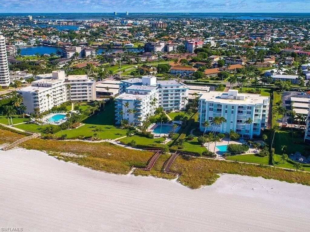 99 M² Huoneisto ∙ 2 Makuuhuonetta ∙ 4 Vierasta - Marco Island, FL