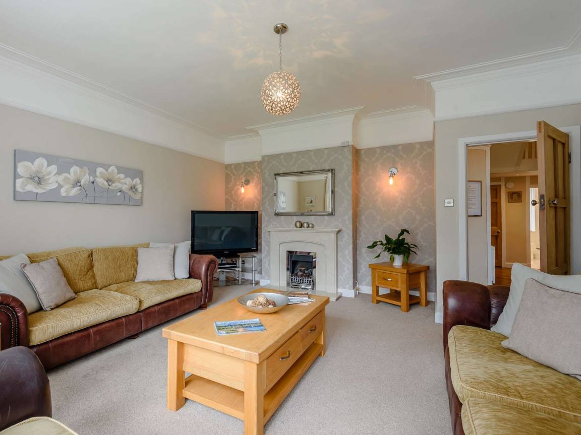 Cottage ∙ 4 Bedrooms ∙ 8 Guests - Conwy