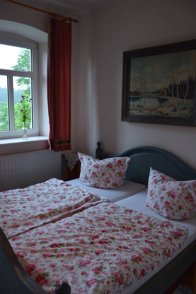 60 M² Ferienwohnung ∙ 1 Schlafzimmer ∙ 3 Gäste - Wunsiedel