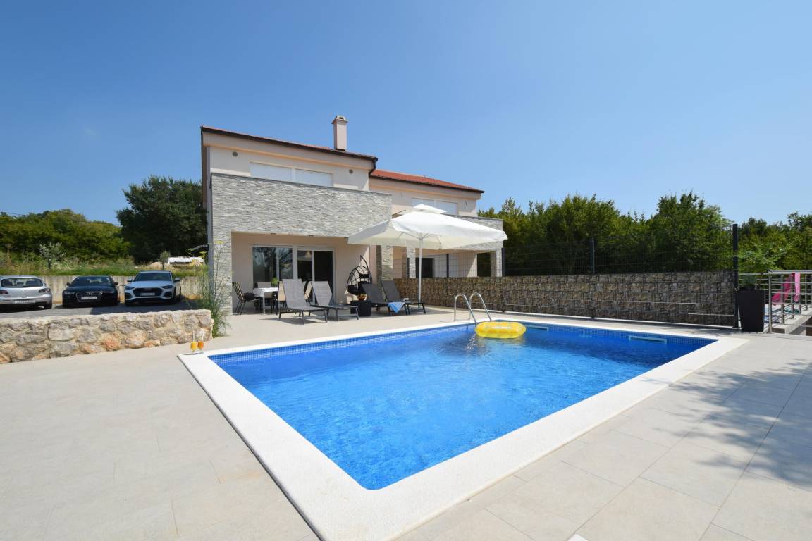 128 M² Ferienhaus ∙ 3 Schlafzimmer ∙ 7 Gäste - Cres