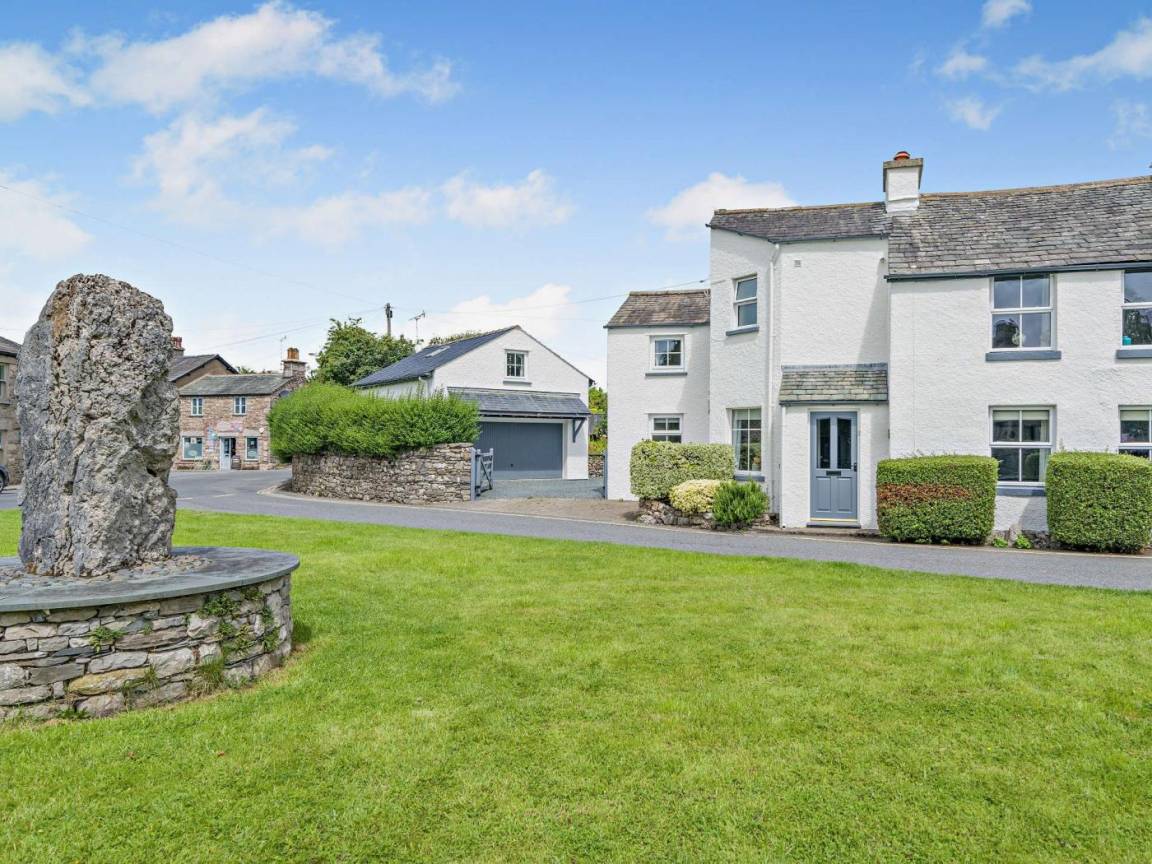 Cottage ∙ 4 Bedrooms ∙ 8 Guests - Cartmel