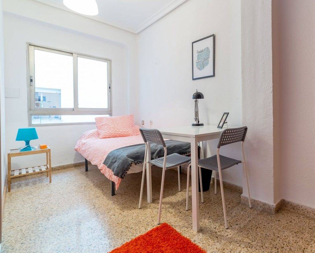 90 M² Private Room ∙ 1 Bedroom ∙ 5 Guests - Valencia