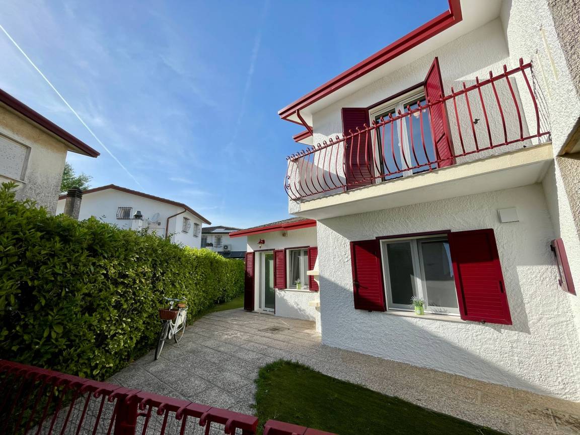 65 M² Apartment ∙ 4 Bedrooms ∙ 9 Guests - Caorle