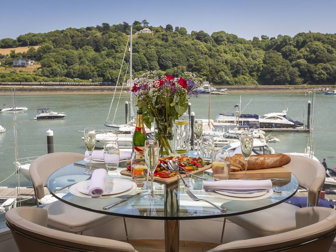 Cottage ∙ 2 Bedrooms ∙ 4 Guests - Dartmouth