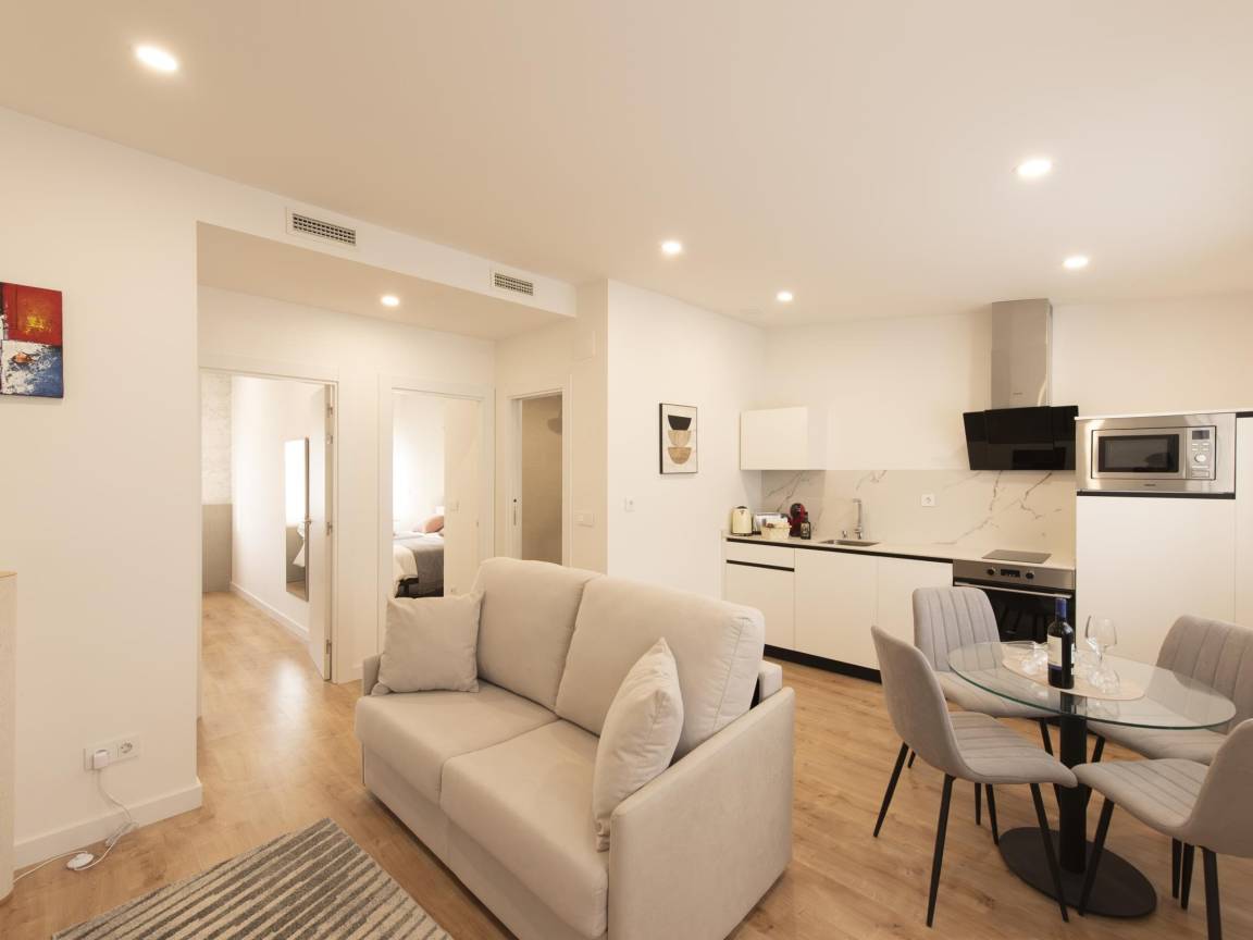 59 M² Apartment ∙ 2 Bedrooms ∙ 5 Guests - Logroño