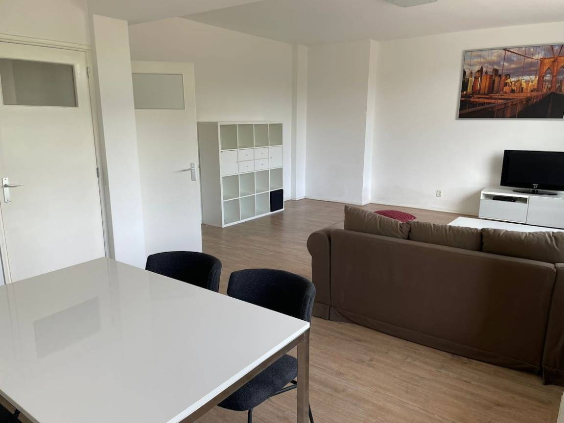 75 M² Apartment ∙ 1 Bedroom ∙ 2 Guests - Rotterdam